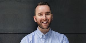 The Story Of Successful Side-Hustle Told By The Influencer Of The Year