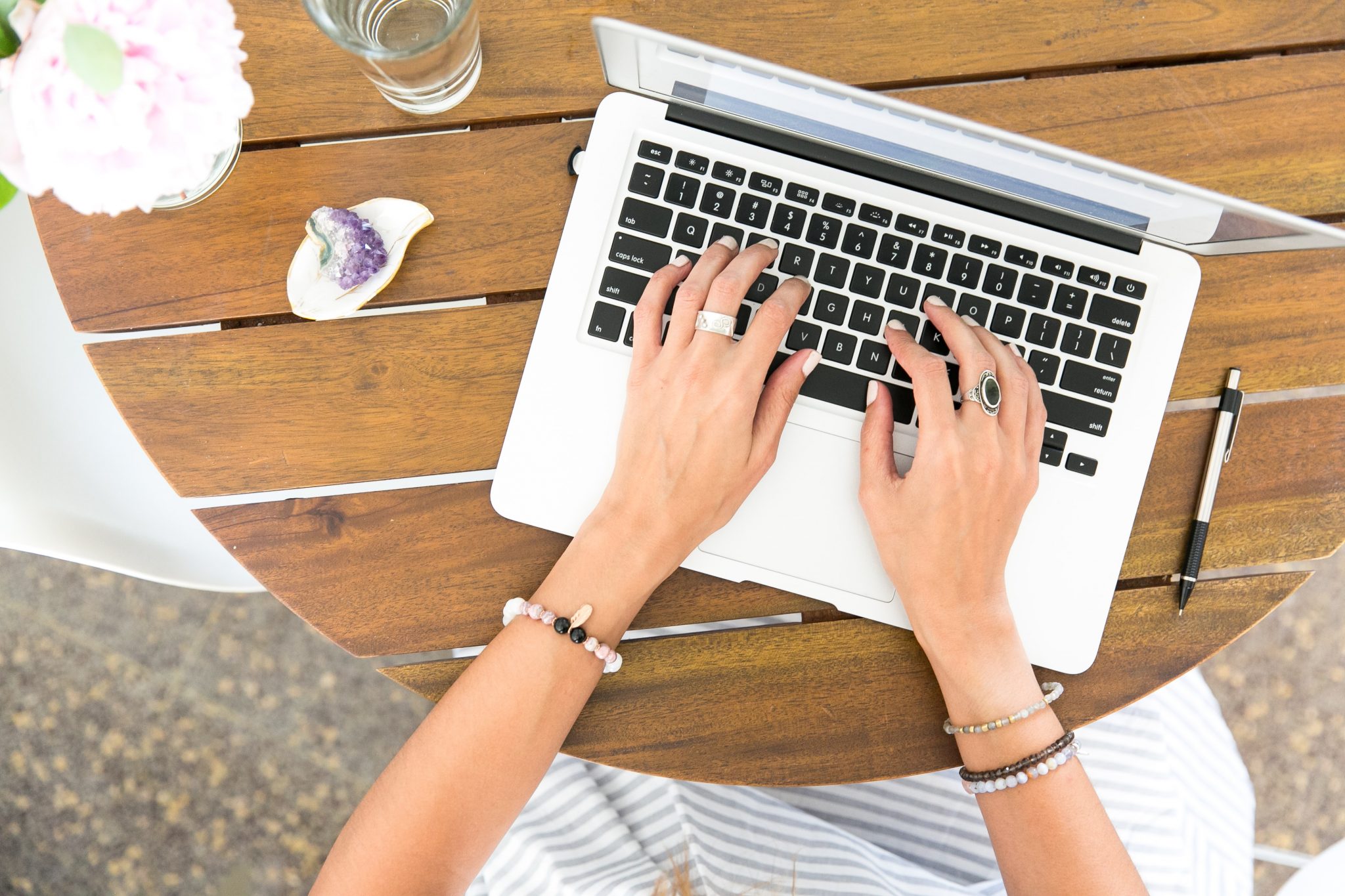 Facebook VS Instagram VS LinkedIn: Which One Is Right For You? – Plann ...